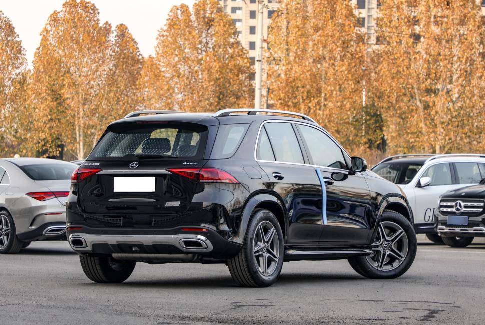 奔驰重磅车型来袭，车长超过4米9，爆367马力＋9AT，标配四驱系统_搜狐汽车_搜狐网