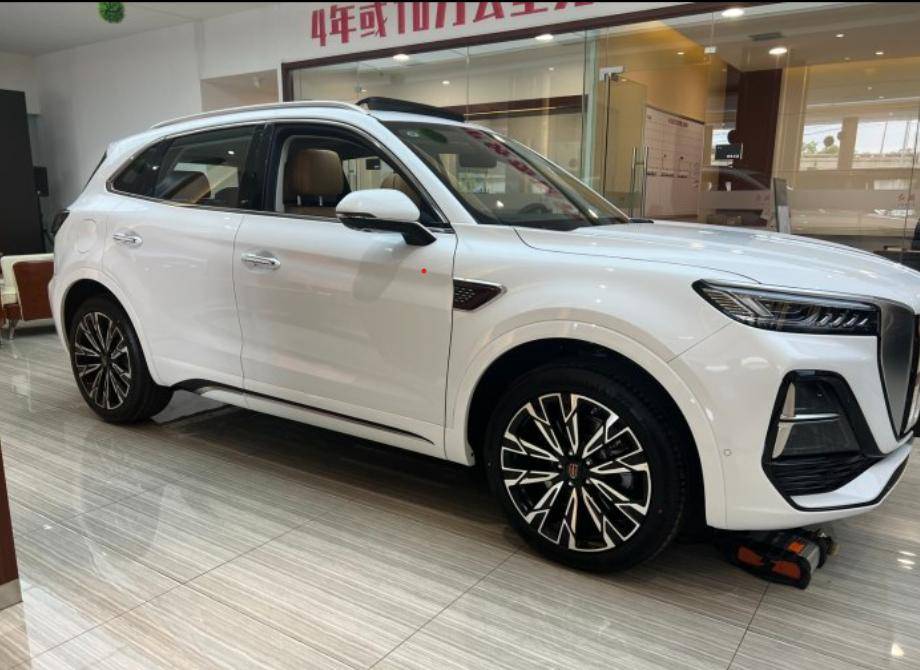 5月21日上市！新款红旗HS5到店，标配2.0T+爱信8AT，又是个爆款？_搜狐汽车_搜狐网