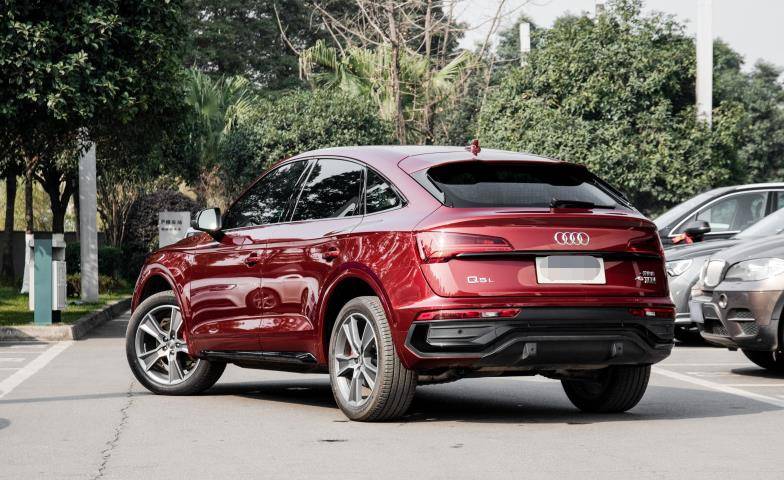 沃尔沃XC60和奥迪Q5L轿跑版差距有多大？对比后就知道_搜狐汽车_搜狐网