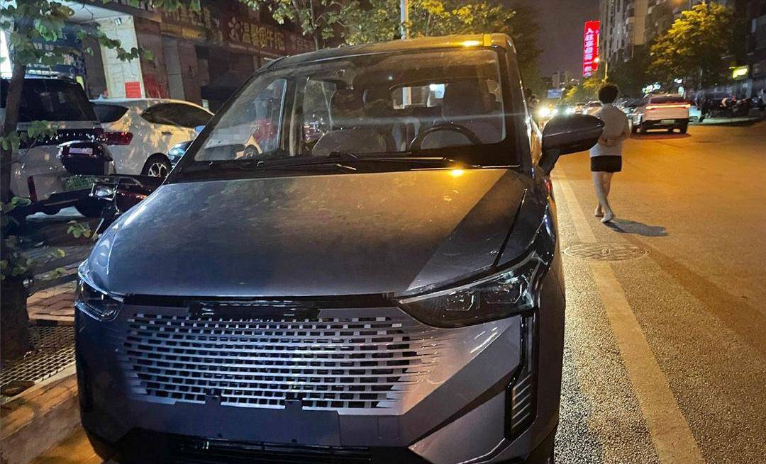 广西汽车全新MPV实车曝光，命名“菱势G200”, 搭载五菱动力_搜狐汽车_搜狐网