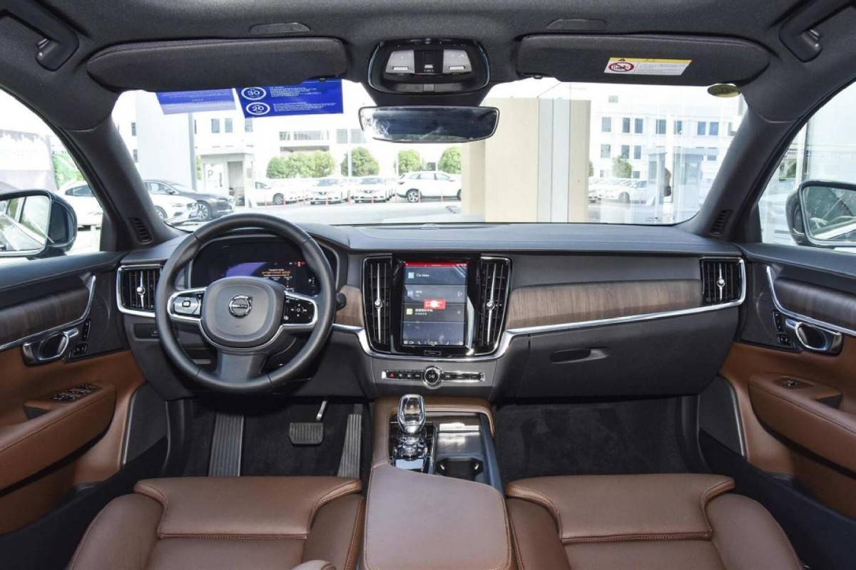 沃尔沃又降价了，定位C级车，配250马力+8AT，带你看沃尔沃S90_搜狐汽车_搜狐网