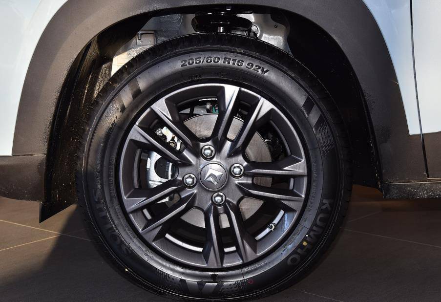 “省油王”再度升级，油耗5.9L，实力远超长安CS35，7.48万_搜狐汽车_搜狐网