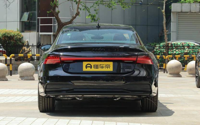 奥迪A7L：2023款上市，黑武士入门车型值得买吗？_搜狐汽车_搜狐网