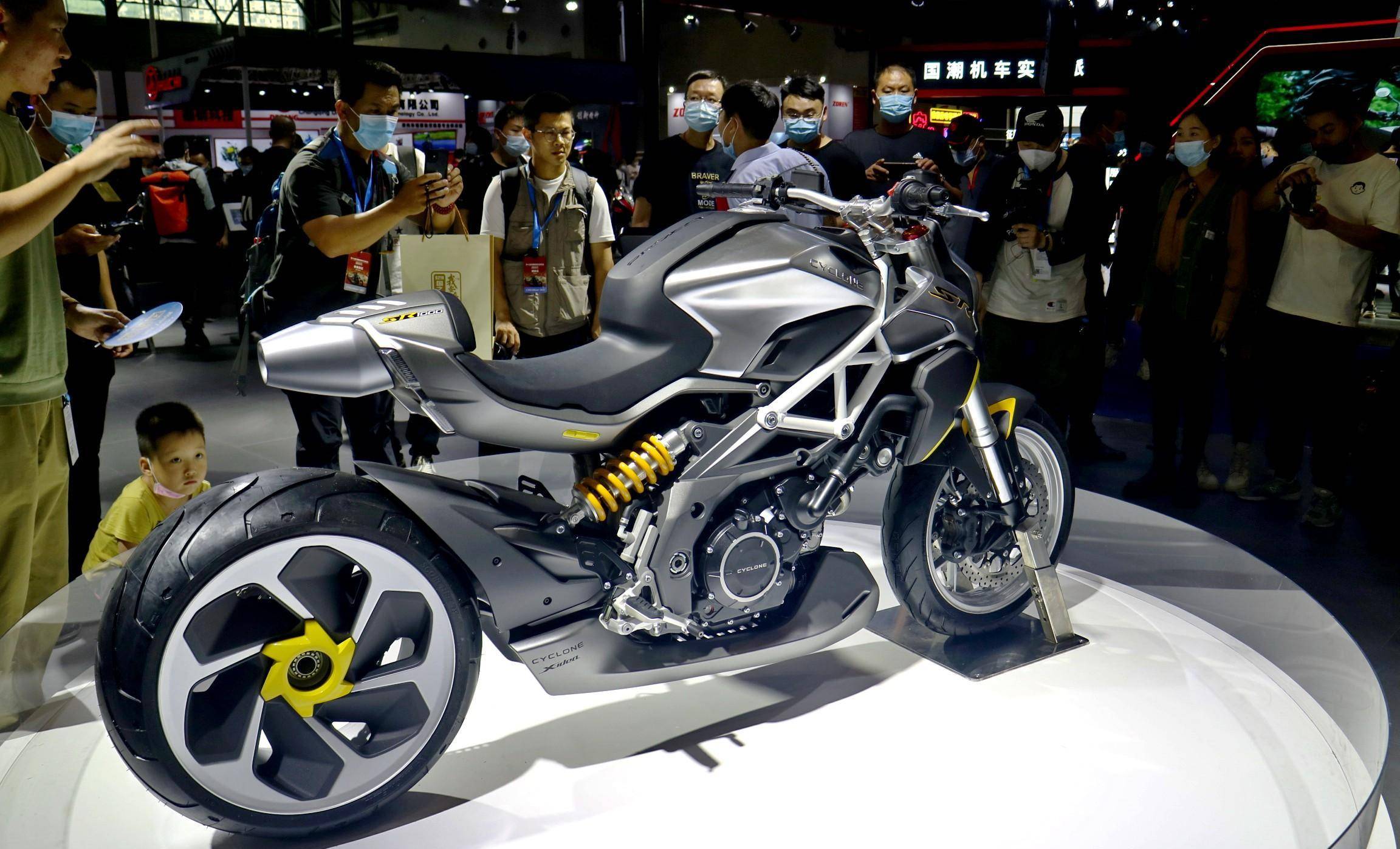 国产“大魔鬼”专利图流出，配备公升级V缸发动机+单摇臂_搜狐汽车_搜狐网