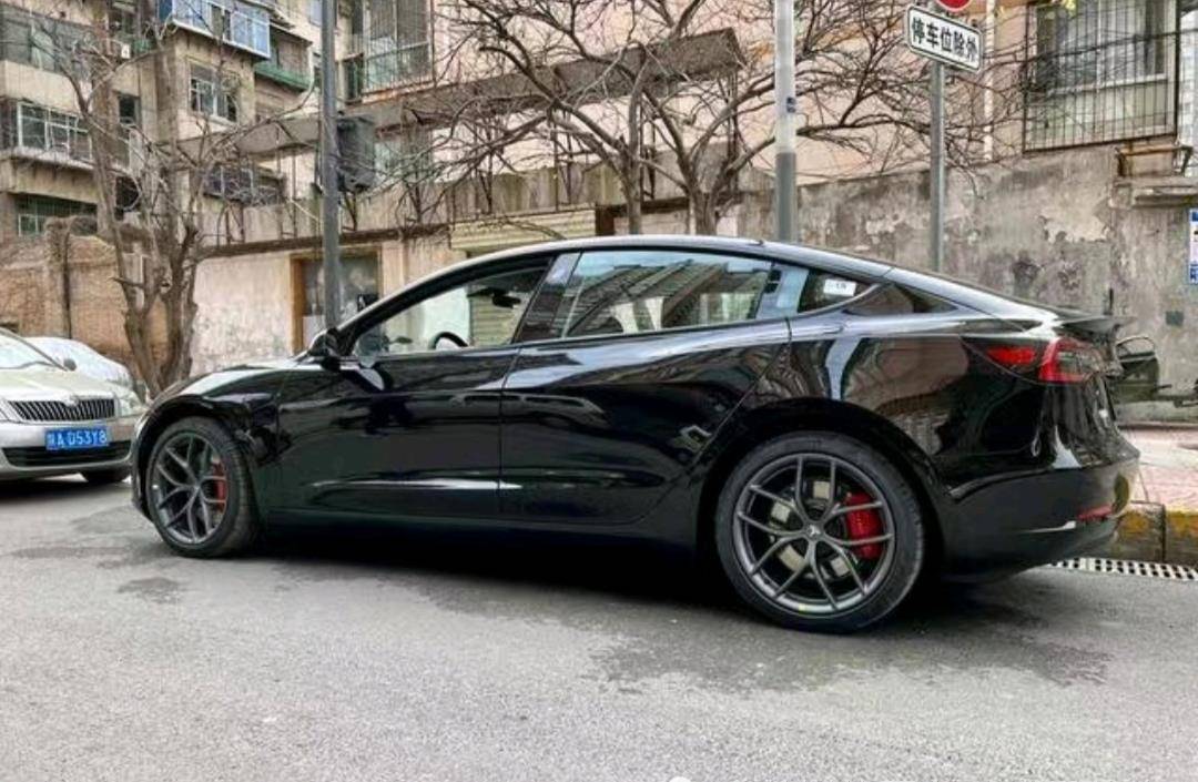 落地28万，开完特斯拉Model3再开小鹏P7，车主表示：差距明显_搜狐汽车_搜狐网