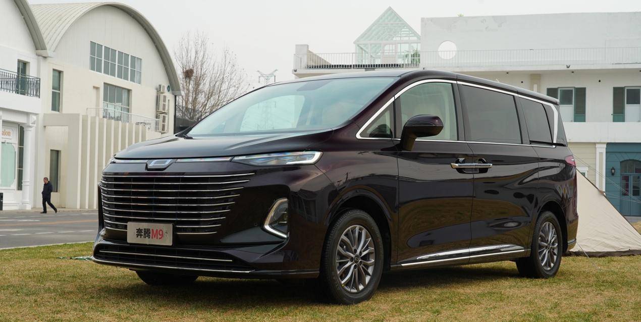 奔腾M9：车长超5米2，车内空间超大，配2.0T+48V轻混动力_搜狐汽车_搜狐网