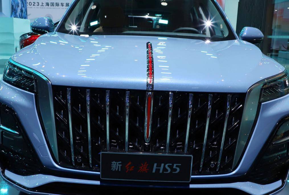 月销超10000+，全新红旗HS5亮相，网友：这气场不输百万级豪车_搜狐汽车_搜狐网