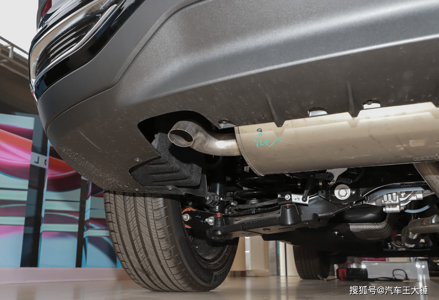 美系豪华SUV，最高2.7T V6发动机，外观符合中年人沉稳的性格_搜狐汽车_搜狐网