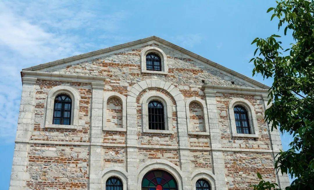 戈利亚齐半岛：如同乌卢阿巴特湖中央的一滴水_悬铃木_阿波罗_历史