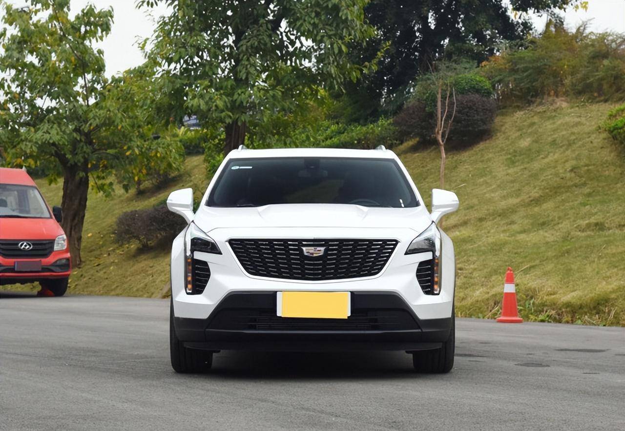 有颜有料的美系车，配2.0T四驱，外观沉稳大气，解读凯迪拉克XT4_搜狐汽车_搜狐网