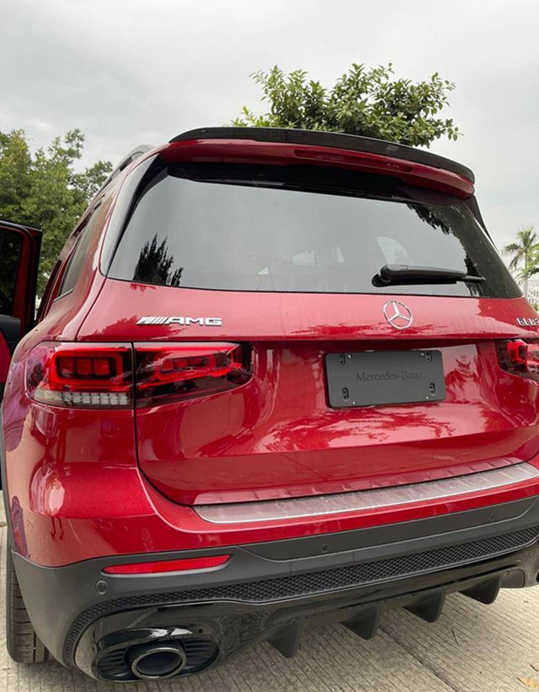 奔驰AMG GLB到店，外观战斗感十足，七座布局，还带306马力＋四驱_搜狐汽车_搜狐网