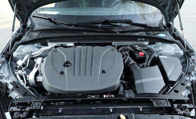 实拍沃尔沃V60，配2.0T+8AT动力，后排放倒能当床，家用挺香_搜狐汽车_搜狐网