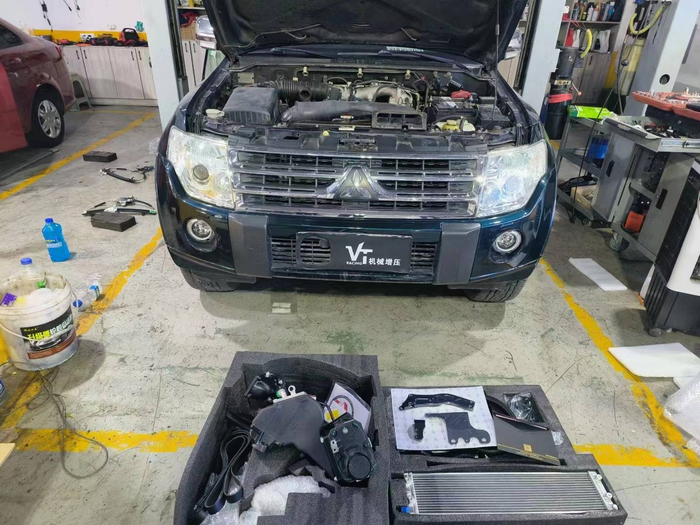 帕杰罗V93加装VT机械增压，简直猛到让人叹为观止！_搜狐汽车_搜狐网