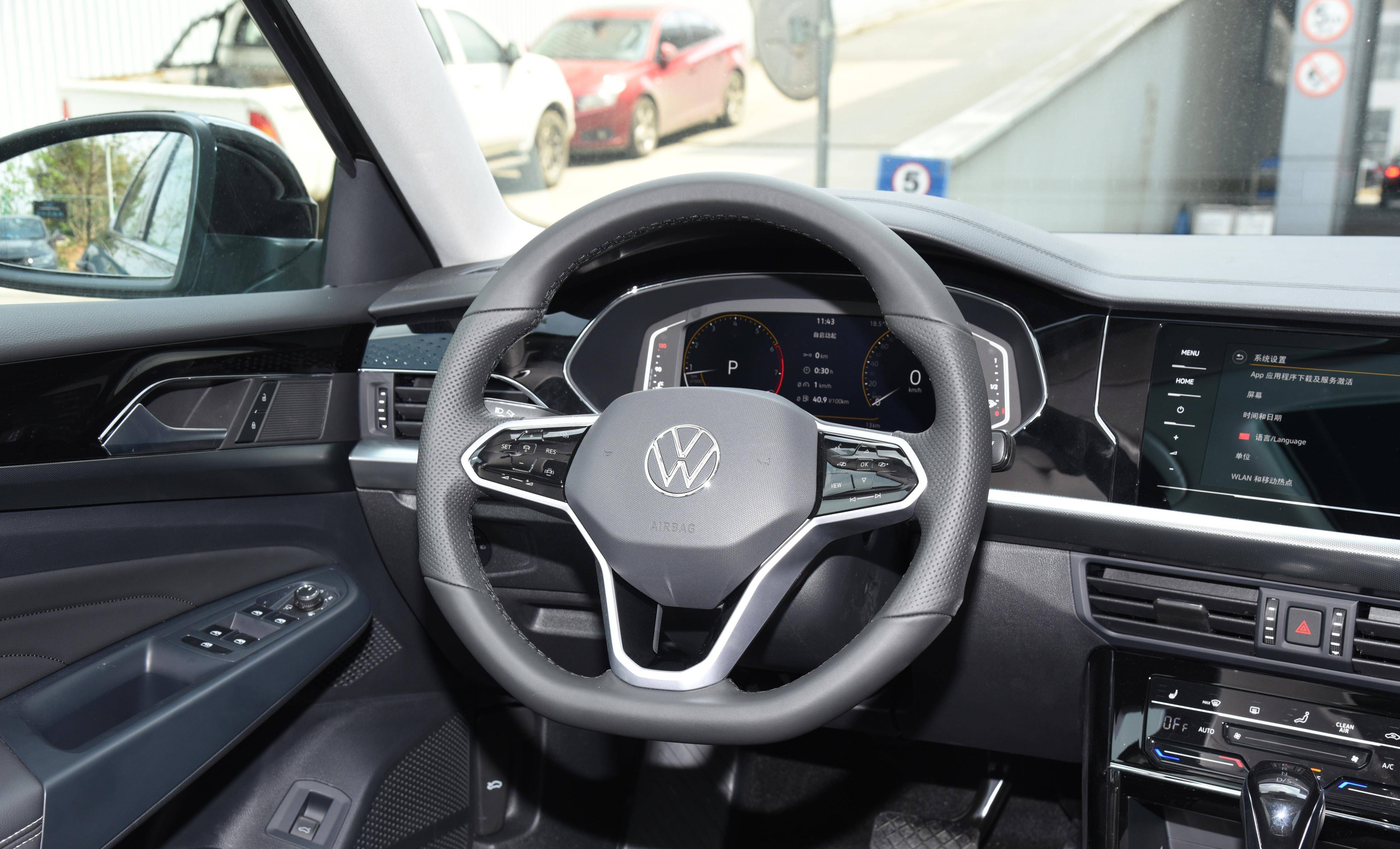 大众下血本了！降价换量！油耗6.3L，轴距2871mm，带你见帕萨特_搜狐汽车_搜狐网