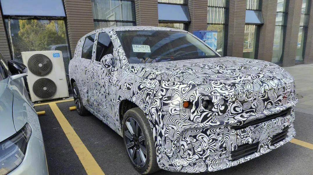 零跑将推6座SUV B11竞争理想L7，用6座打5座，价格降一半，有好戏_搜狐汽车_搜狐网