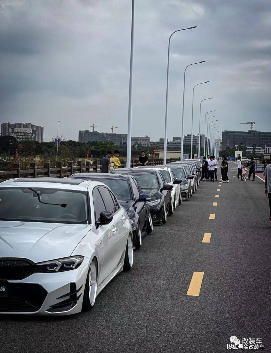 素雅姿态风的宝马325Li，优雅的姿态无需过多修饰_搜狐汽车_搜狐网