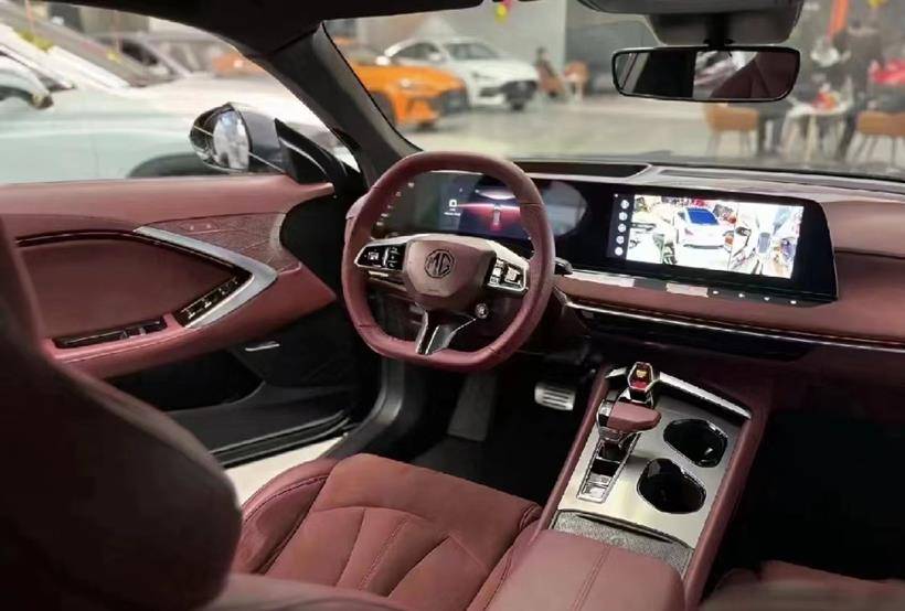 全新名爵MG7到店，外观不输奥迪A7，261马力＋9AT，还带电子限滑_搜狐汽车_搜狐网