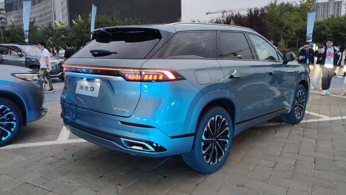 比肩30万级SUV，瑞虎9搭载2.0T+7DCT/8AT+“磁悬浮”悬架_搜狐汽车_搜狐网