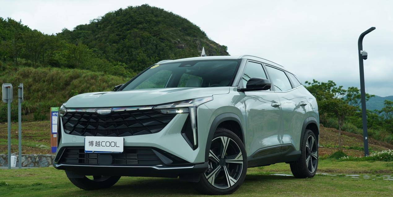 试驾吉利博越COOL：轻松好开，配8155芯片，10万级高性价比之选_搜狐汽车_搜狐网