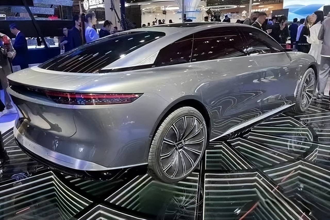 奇瑞全新轿车亮相 车长5米比汉DM大 馈电油耗3.8L_搜狐汽车_搜狐网