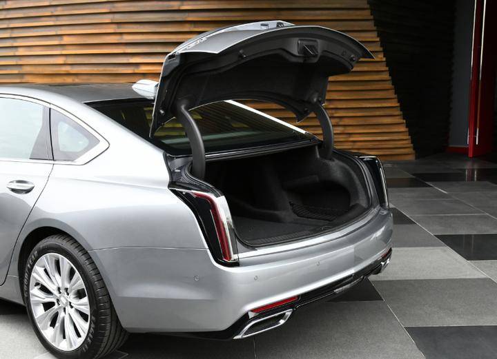 跟上时代的脚步，换装9K大屏，全新凯迪拉克CT6来袭_搜狐汽车_搜狐网