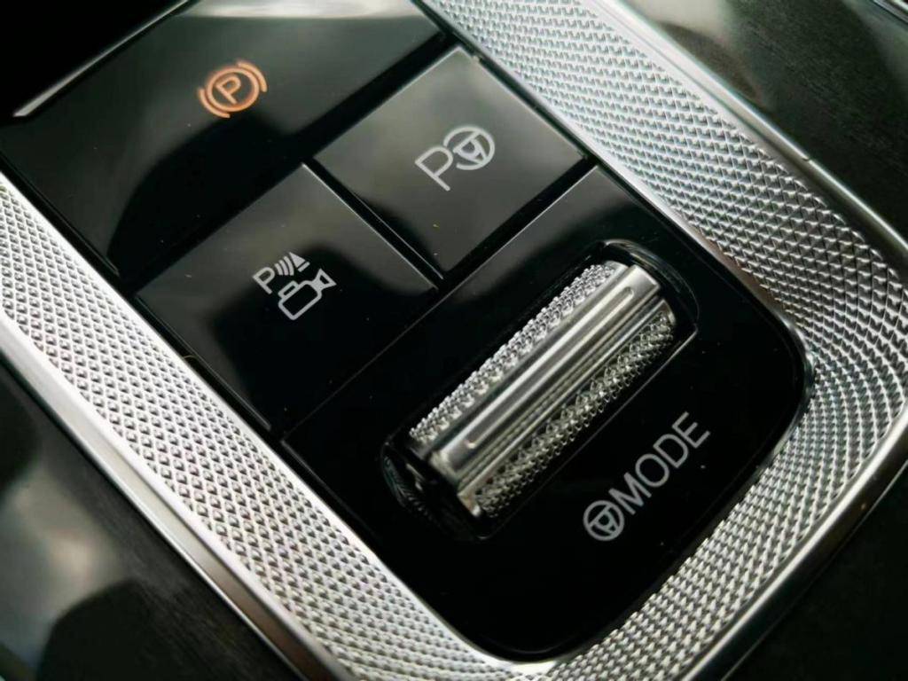 新红旗HS5用实力告诉BBA：什么叫中式豪华_搜狐汽车_搜狐网