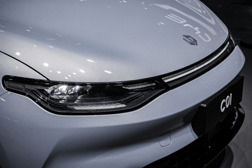 零跑C01和深蓝SL03怎么选？看看产品力和销量如何说_搜狐汽车_搜狐网