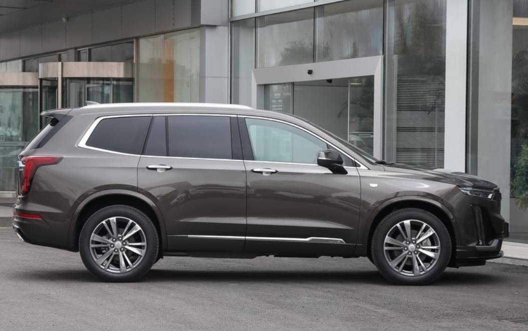 又一匹“黑马”！实力不输红旗HS7，车长超5米＋6座布局，搭9AT_搜狐汽车_搜狐网