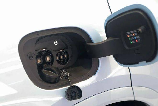 35万对标理想L7、蔚来ES6、阿维塔11 腾势N7锁定今年豪华车爆款_搜狐汽车_搜狐网