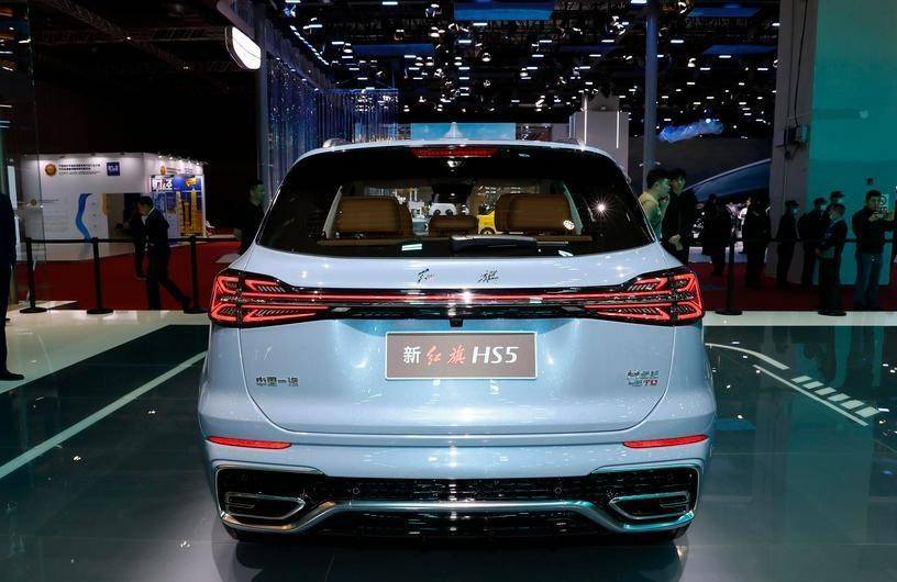 CR-V：就卷是吧？新款红旗HS5全系升级8AT，中期改款像换代_搜狐汽车_搜狐网