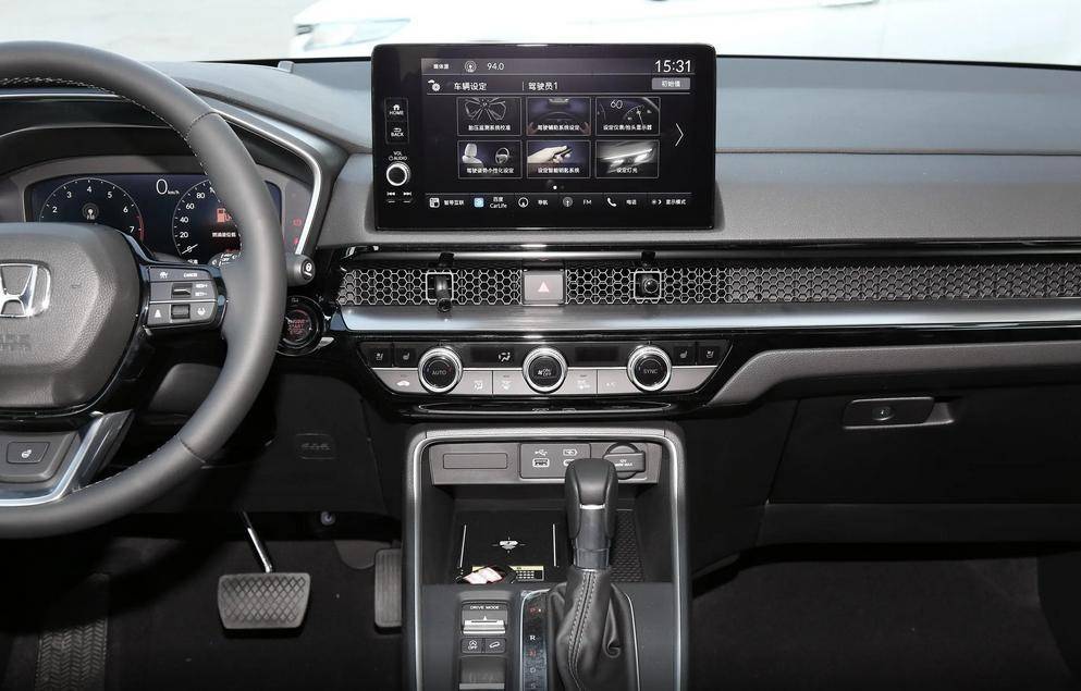 CR-V：就卷是吧？新款红旗HS5全系升级8AT，中期改款像换代_搜狐汽车_搜狐网