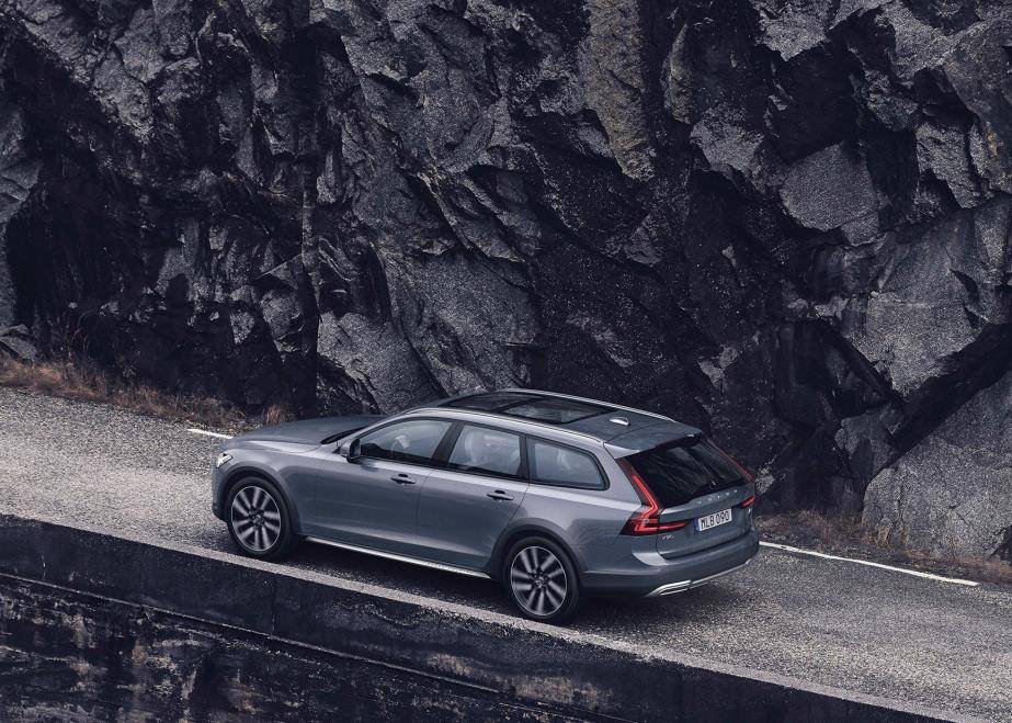 沃尔沃V90的逆袭！长近5米，254马力＋四驱8AT，比奥迪A6优秀_搜狐汽车_搜狐网