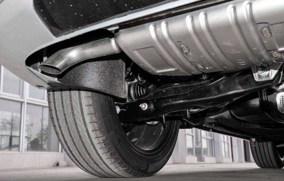 CR-V：就卷是吧？新款红旗HS5全系升级8AT，中期改款像换代_搜狐汽车_搜狐网