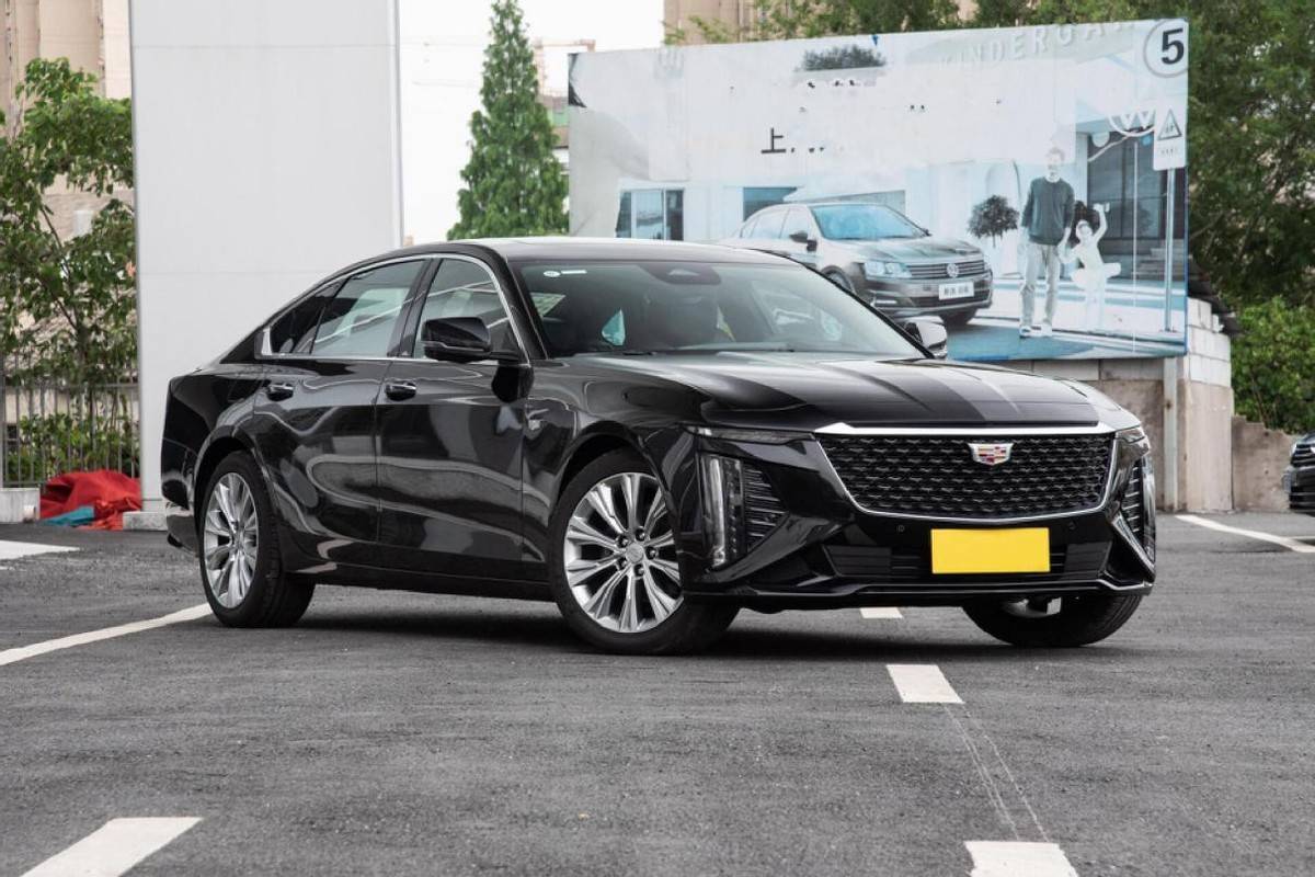 全新凯迪拉克CT6实拍，轴距超3米1，配33英寸大屏，能成爆款？_搜狐汽车_搜狐网