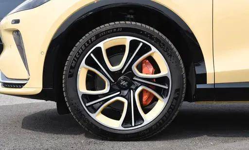 智己LS7在5月份累计销售1922辆，连续3个月稳居中大型纯电SUV高位_搜狐汽车_搜狐网