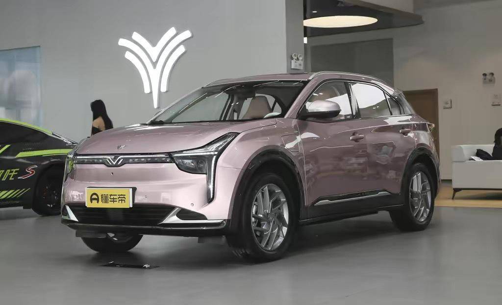 哪吒U-II：纯电续航610KM，百公里加速7秒，售16.58万元_搜狐汽车_搜狐网