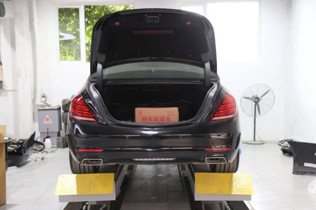 奔驰S450升级S65包围+大灯尾灯+方向盘+发光出风口+旋转高音+全包脚垫_搜狐汽车_搜狐网