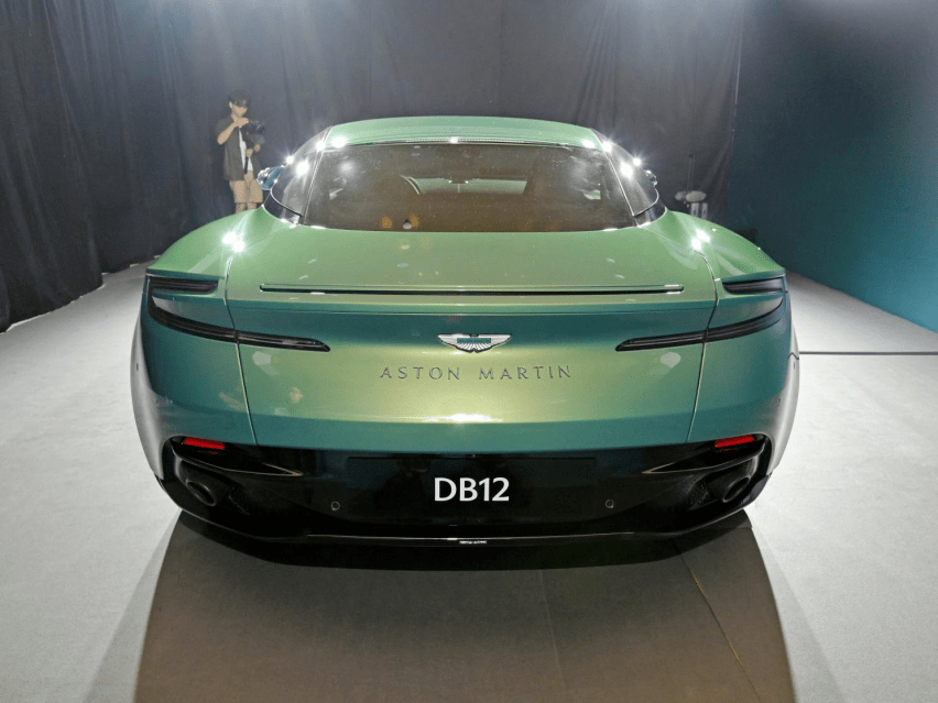 阿斯顿·马丁DB12正式上市，251.8万起，零百加速3.6秒_搜狐汽车_搜狐网