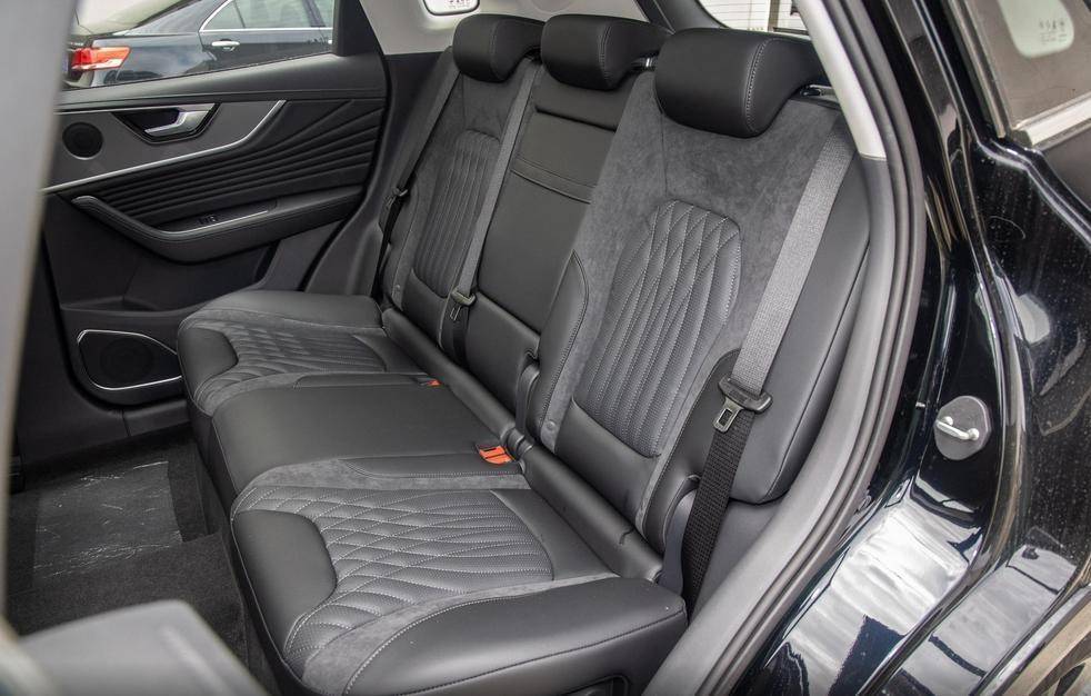 20万的国产车也能与BBA争辉？红旗HS5：谁说不行，我改_搜狐汽车_搜狐网