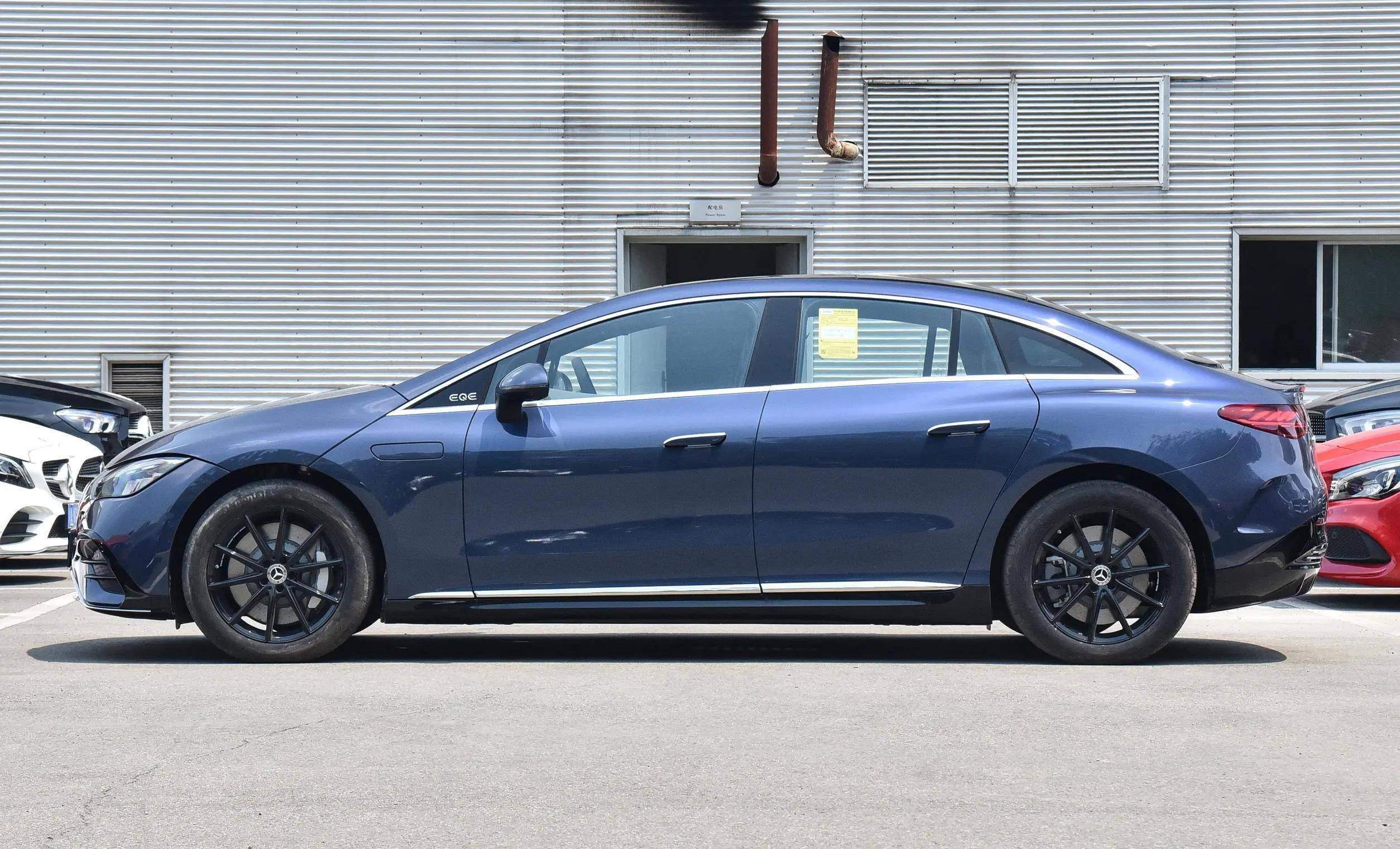 实拍评测奔驰EQE，续航752公里，百公里加速6.7秒，整体如何？_搜狐汽车_搜狐网