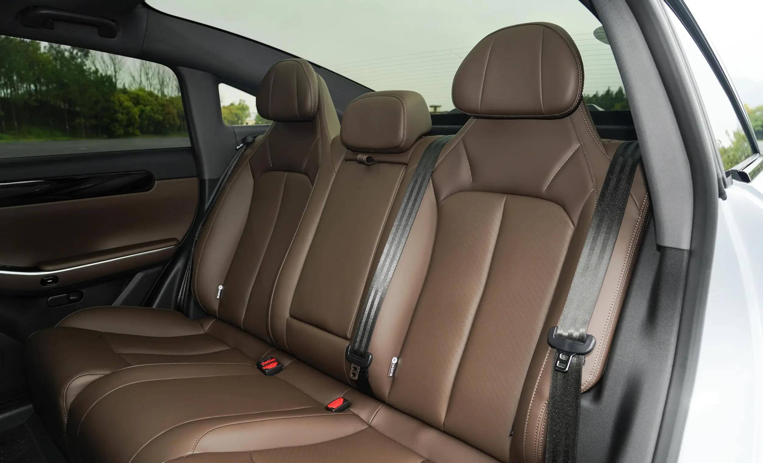 定位中大型车，售14.98万，可续航525公里，零跑C01叫好不叫座？_搜狐汽车_搜狐网