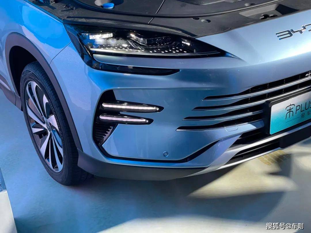 更狠了，宋PLUS冠军版上市：2年狂卖超50万辆，这次DM-i也有FSD了_搜狐汽车_搜狐网