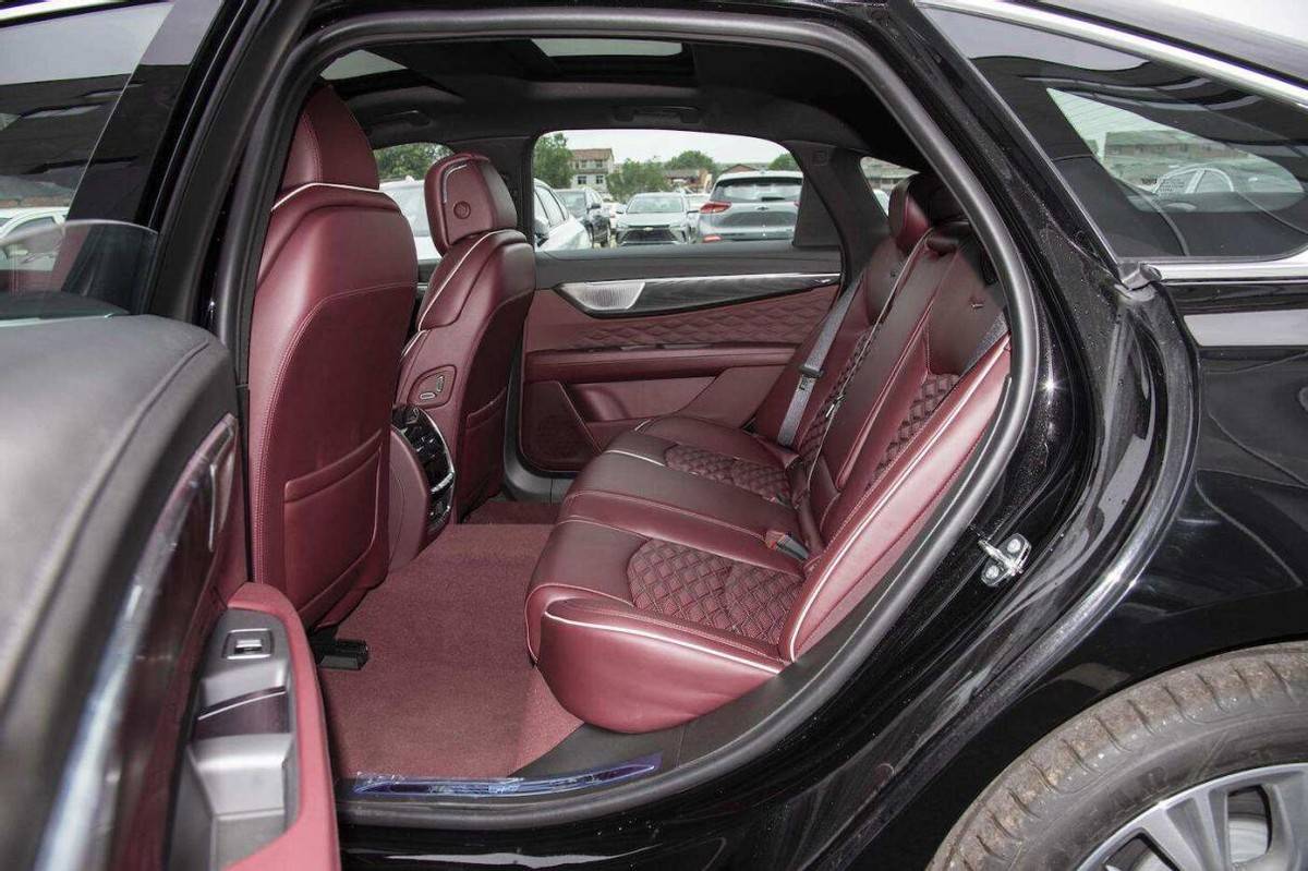 车长超5米2，配33英寸大屏，全新凯迪拉克CT6真比A6L还香？_搜狐汽车_搜狐网