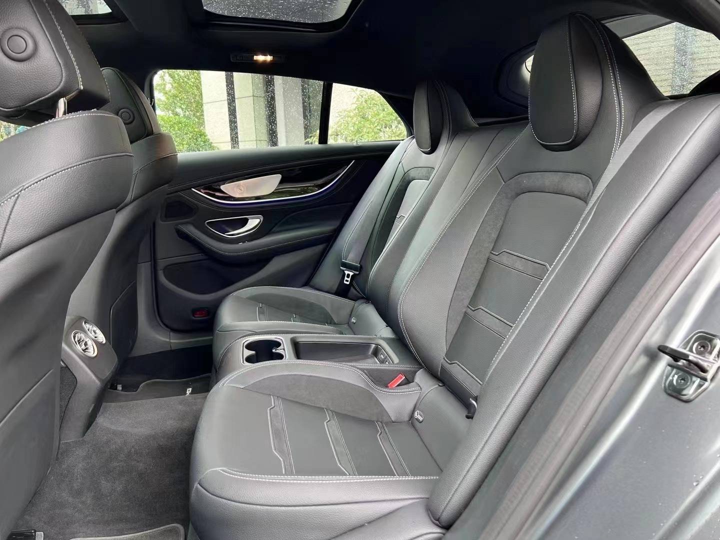 23年迈巴赫s480，稀有黑米搭配4座_搜狐汽车_搜狐网