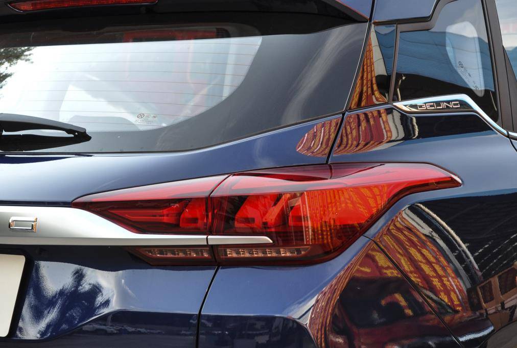 有它还看啥宝骏！外观媲美奥迪Q2L，全系标配LED大灯，4.99万_搜狐汽车_搜狐网