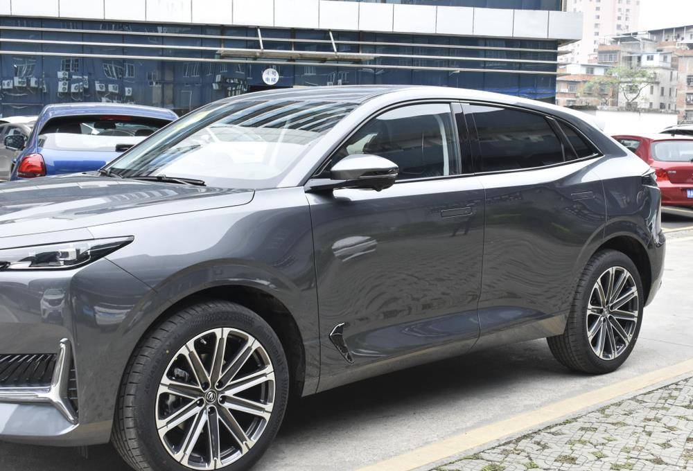 15.39万起，233匹，8AT，长安新SUV比本田冠道豪横_搜狐汽车_搜狐网