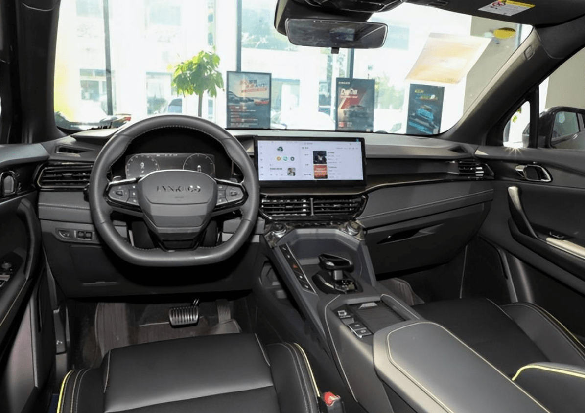 领克06Remix和本田XRV谁是小型SUV必备之选?对比过后结果一目了然_搜狐汽车_搜狐网