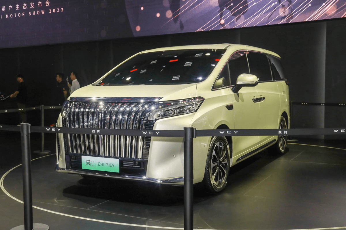 魏牌高山DHT-PHEV预计8月上市，豪华属性很能打！或30万起？_搜狐汽车_搜狐网