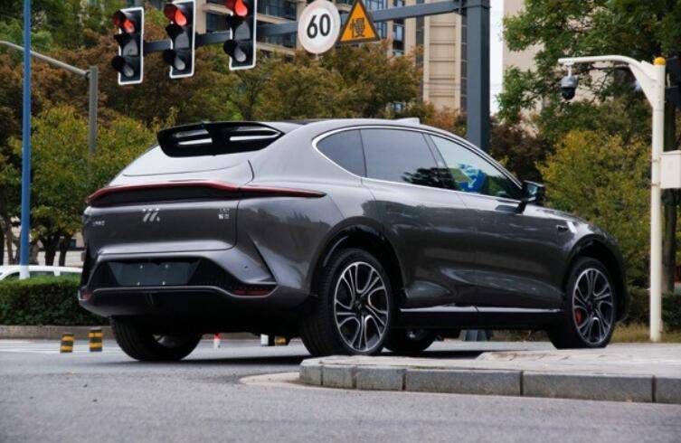 销量连续3个月突破1900台，智己LS7或成爆款车型？_搜狐汽车_搜狐网