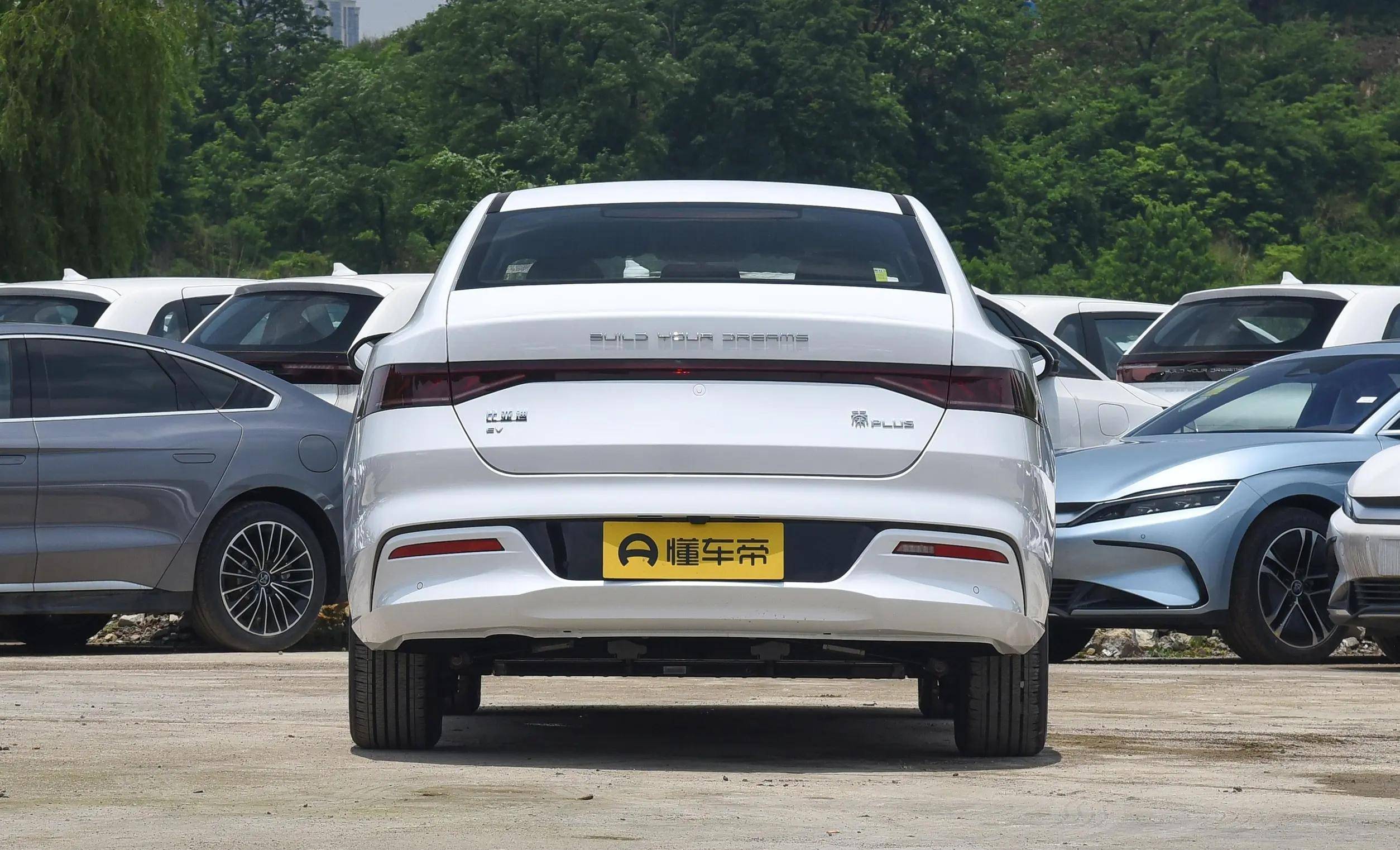 实拍评测丨续航420公里，售12.98万，秦PLUS EV到底怎么样？_搜狐汽车_搜狐网